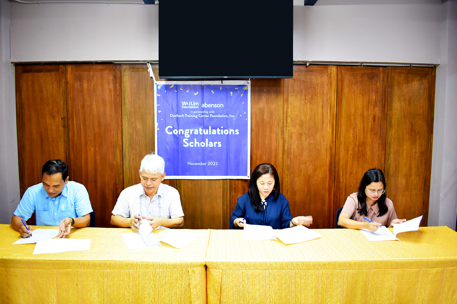 W&J Lim Foundation sponsors 14 Dualtech Scholars - Dualtech Training Center