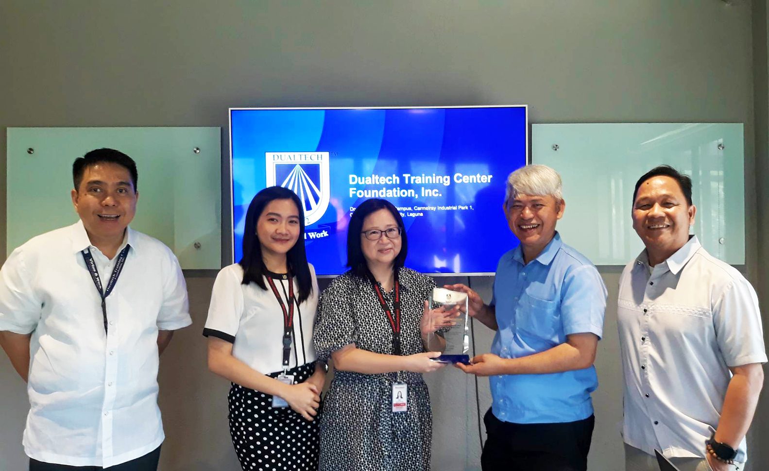 A day of “Kamustahan” with Marubeni Scholarship Foundation - Dualtech ...