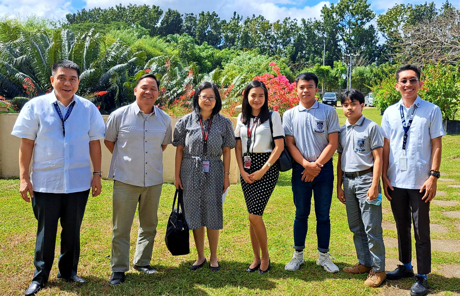 A day of “Kamustahan” with Marubeni Scholarship Foundation - Dualtech ...